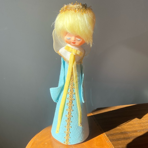 Holiday | Vintage Blond Styrofoam Angel 15 Pixie Haircut | Poshmark